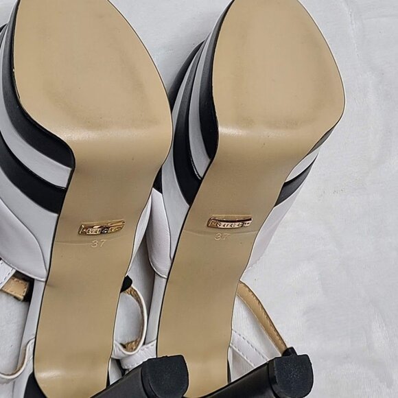 Gucci | Shoes | Gucci Navy Blue White Leather Angel Feline Head Tstrap ...